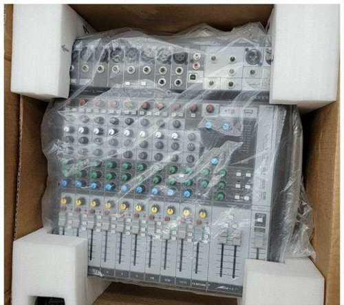Микшерный пульт Soundcraft signature 12