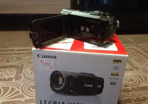 Создавай и работай Видеокамера Canon legria HF20