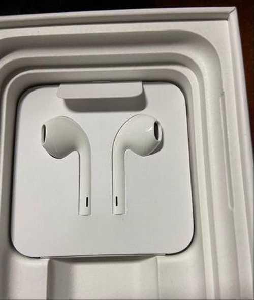 Наушники Apple EarPods "AirMax" Lightning, белый