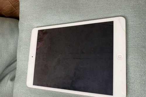 iPad mini 2 16 гб модель А1490