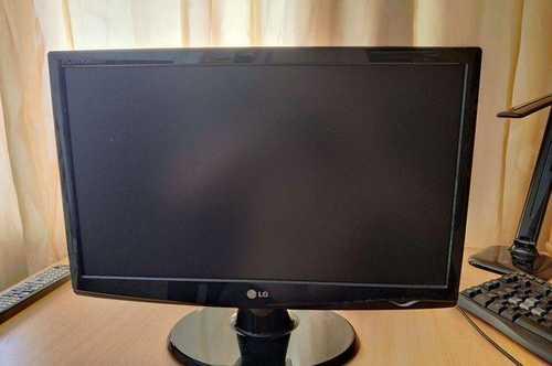 Монитор LG flatron W2243T