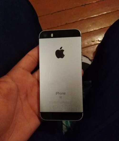 Телефон iPhone5 se