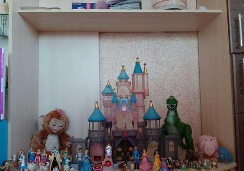 Игрушки Disney Store Замок, Бемби, 101 далмат