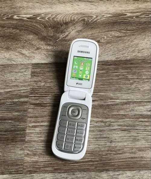 Samsung E1272 White