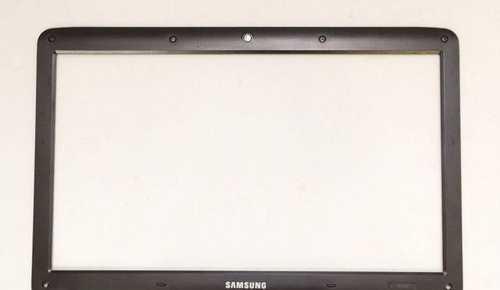 Рамка матрицы, безель ноутбука Samsung R540, R528