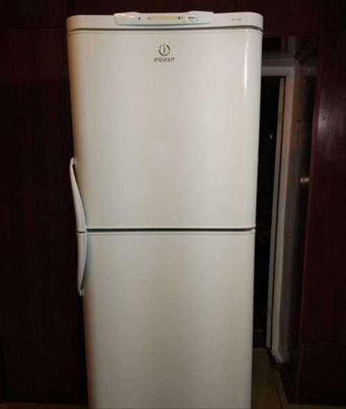 Холодильник Indesit No Frost бу