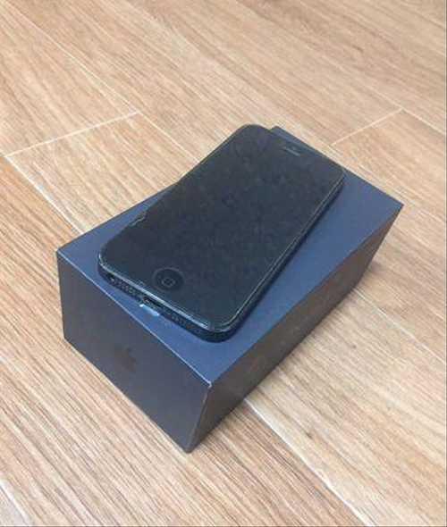 Телефон iPhone 5