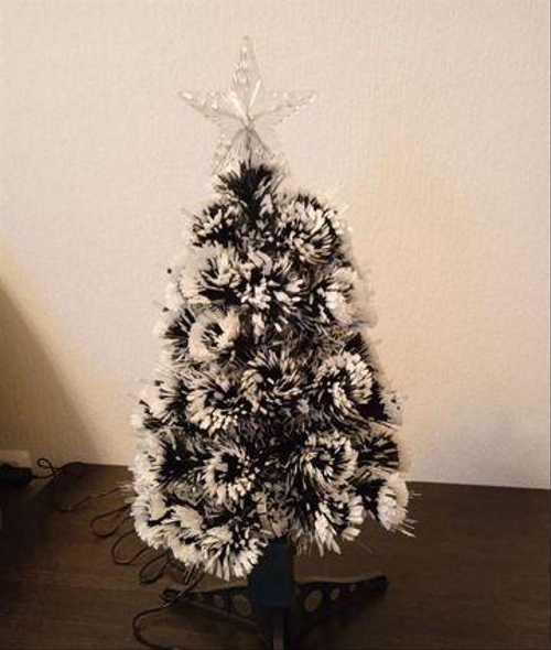 Елка искусственная заснеженная