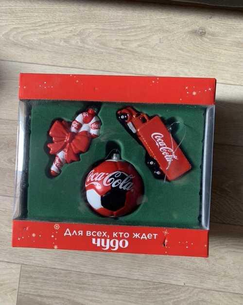 Новогодние игрушки от Coca Cola