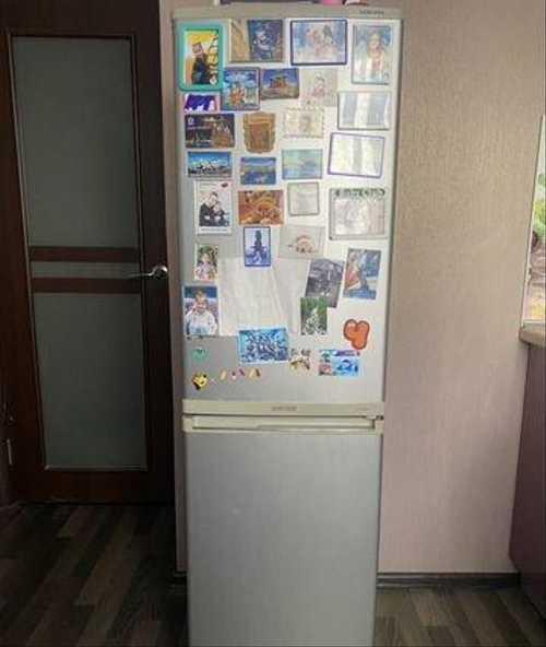 Холодильник узкий 45см