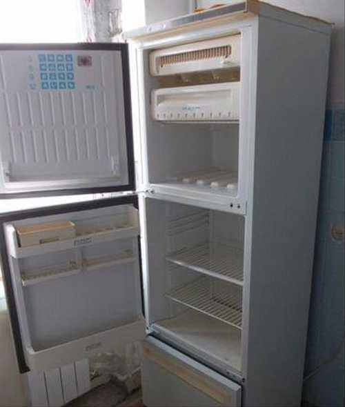 Холодильник Стинол-104 трехкамерный No Frost