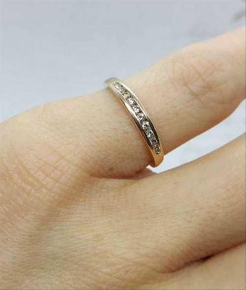 Золотое кольцо с бриллиантами 0,20 ct