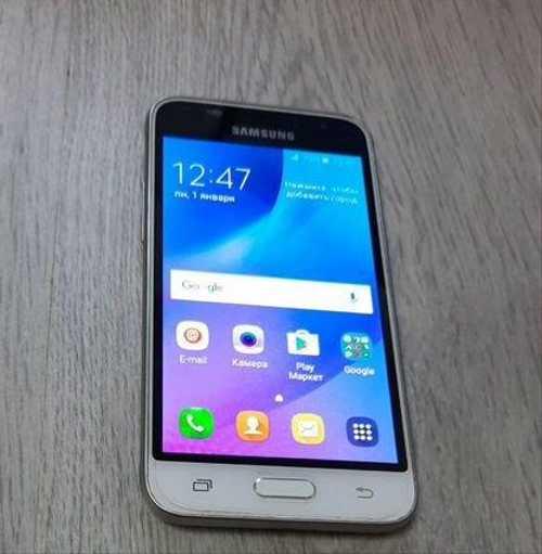 Смартфон Samsung Galaxy J1 (2016) (О14)