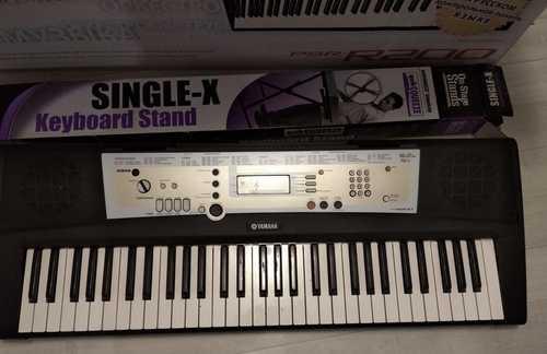 Синтезатор Yamaha PSR R200