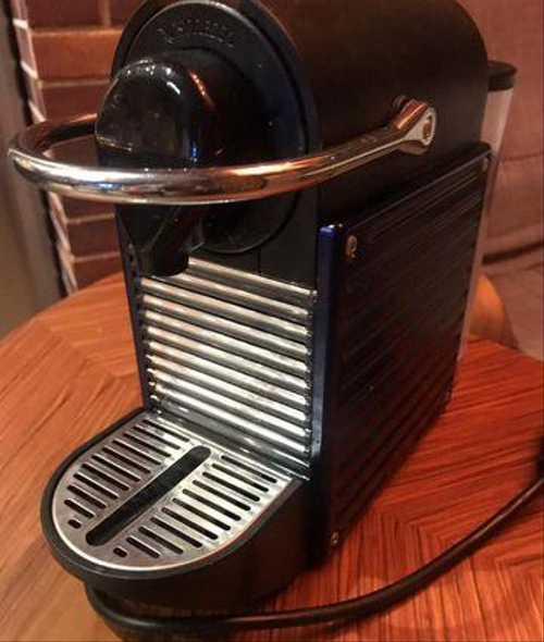 Кофемашина Nespresso Krups и подставка для капсул