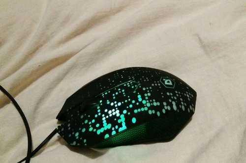 Игровая компьютерная мышь с подсветкой