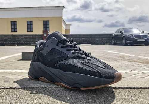 Кросcовки Adidas Yeezy 700 Utility Black