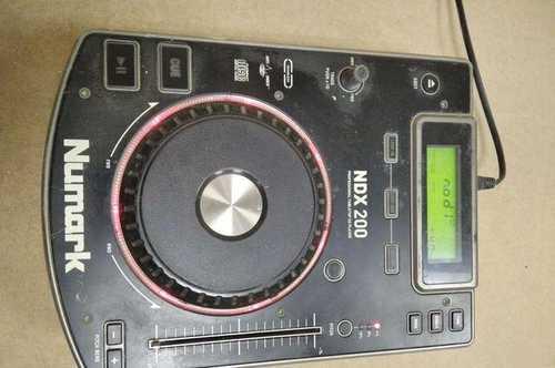 DJ CD-проигрыватели numark NDX200