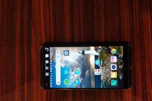 Продается телефон LG V20