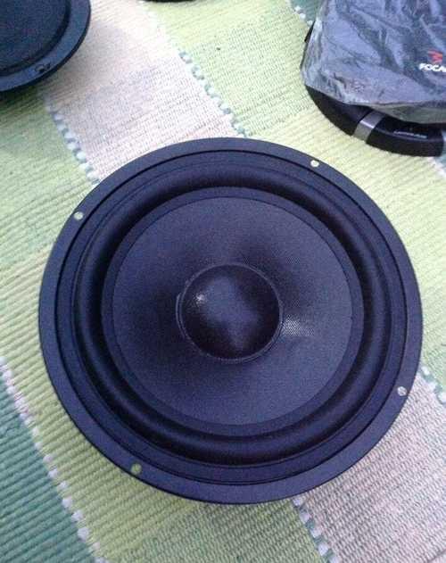 Динамик мидбас 8"