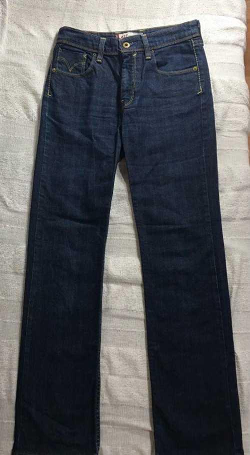 Джинсы Levi's