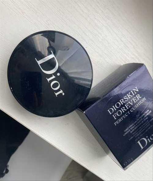 Кушон dior и дополнительный сменный блок