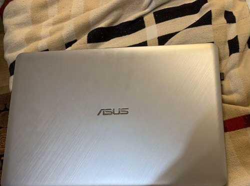 Asus VivoBook 15