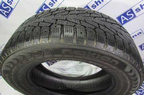 Nokian 235/65 R17