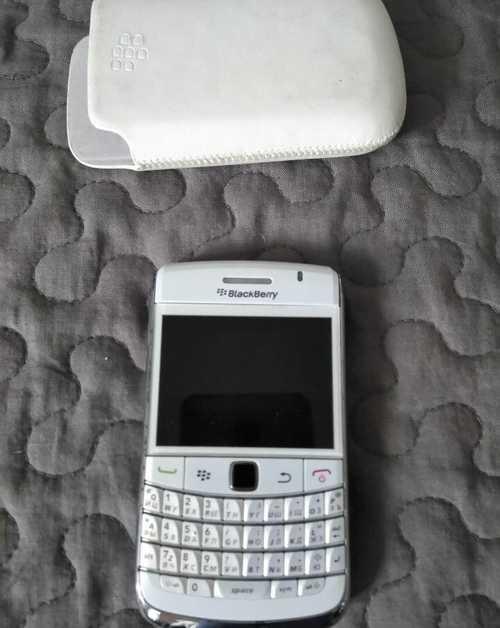 Смартфон 3G BlackBerry Bold 9700