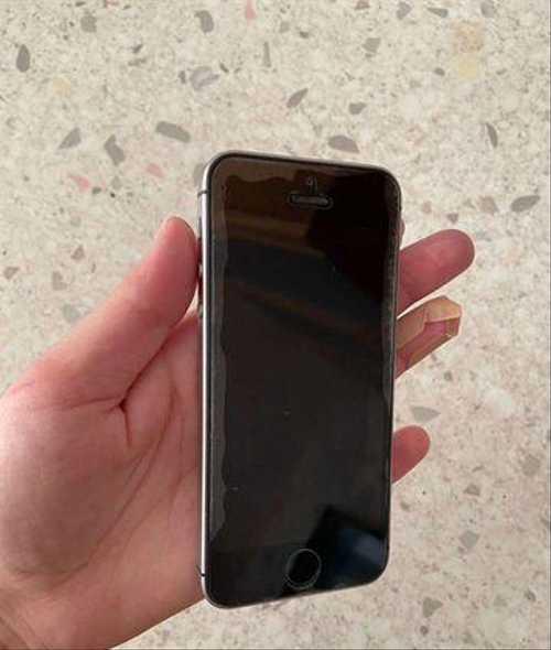 Телефон iPhone 5sе