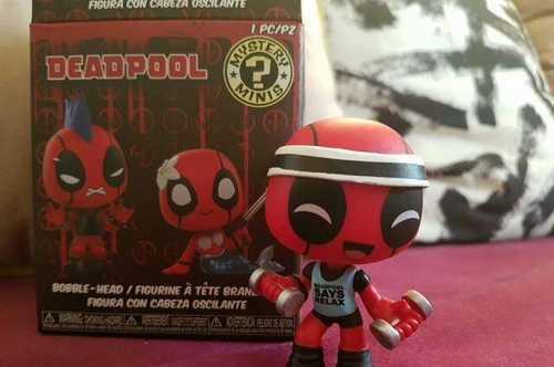 Funko Pop Mystery Minis: Deadpool Gym