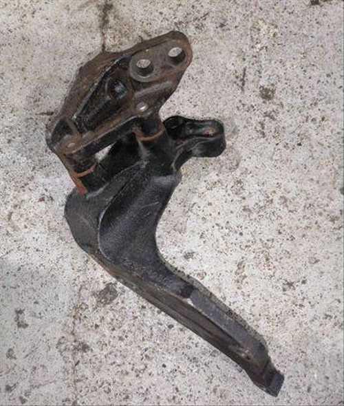Кронштейн Toyota Highlander ACU25 2azfe