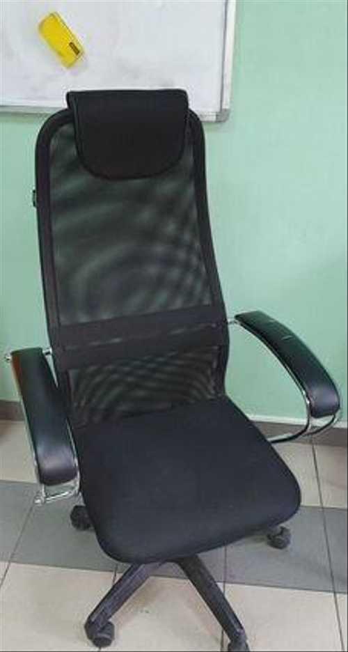 Компьютерное кресло Метта сетка черная бу