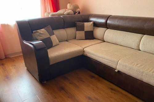 Продам диван С подушками угловой раскладывающий