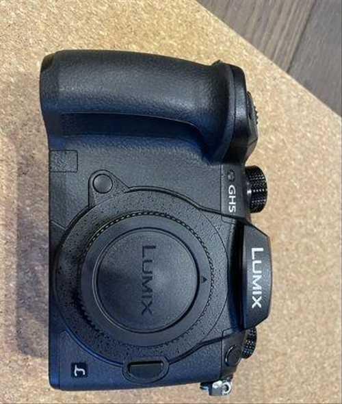 Panasonic Lumix DC-GH5 vlog + 2х128 Gb + Tilta