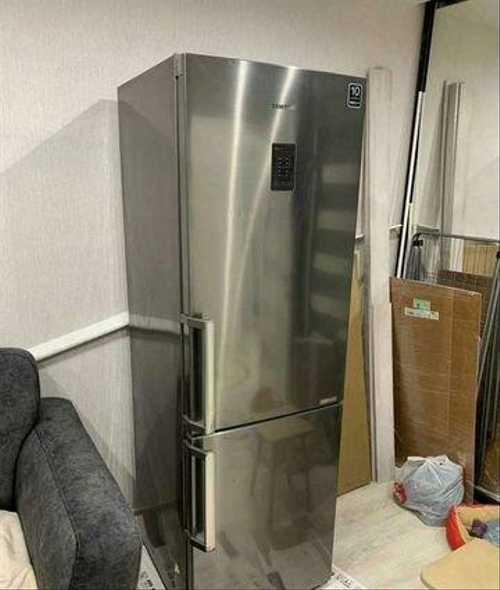 Шикарный Холодильник samsung