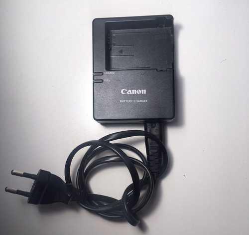 Зарядное устройство Canon Battery Charger LC-E8E