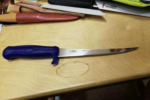 Нож филейный mora 5"