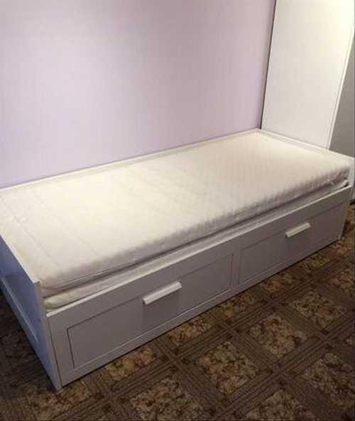 Кровать IKEA бримнес