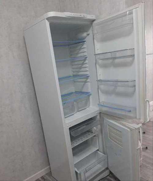 Холодильник б/у indesit