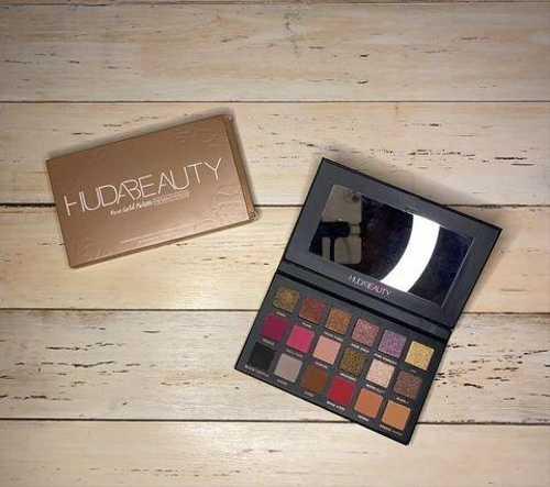 Палетка теней «HudaBeauty»