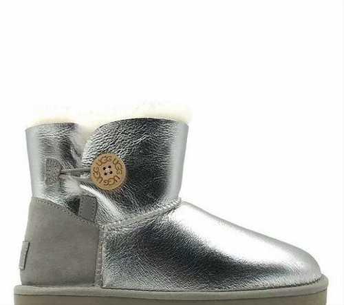 Ugg Mini Bailey Button Metallic Silver