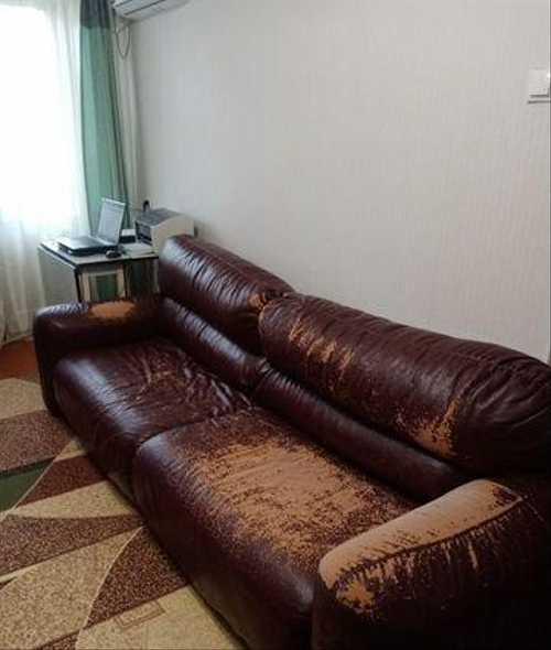 Восстановить диван из кожзама