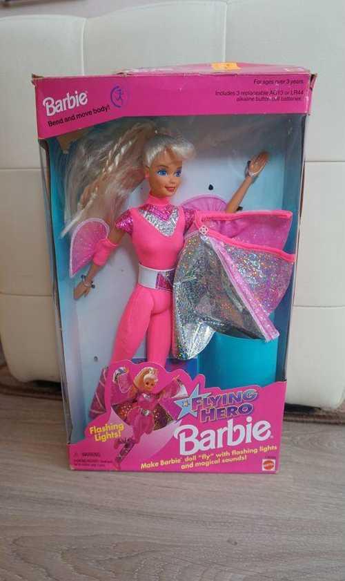 Barbie летает. Летающая Барби. Flying Hero Barbie. Barbie Flying Hero 1995.