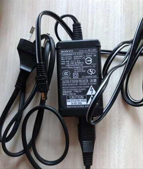 Зарядное устройство Sony AC-LS5 для фото и видеока