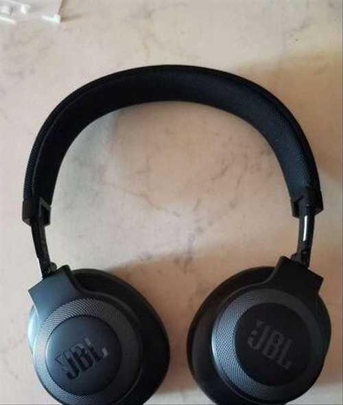 Беспроводные наушники JBL E65btnc
