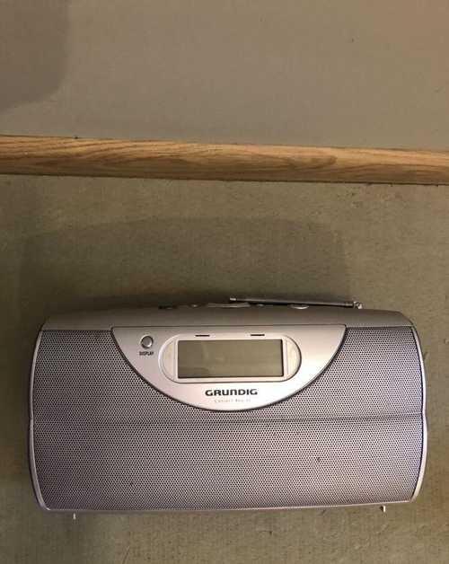 Радиоприемник Grundig