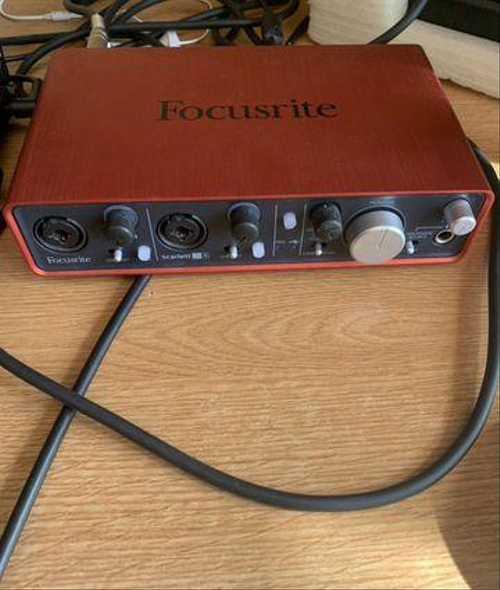 Звуковая карта focusrite Scarlett 2i4