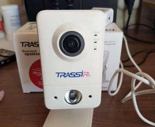 IP-камера trassir TR-D7121IR1