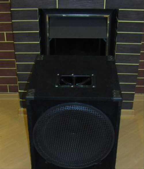 Сабвуфер D18" 700W 8Ом Electro Voice USA Pro